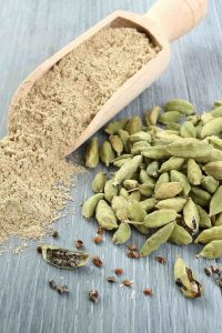 6 Best Cardamom Substitutes