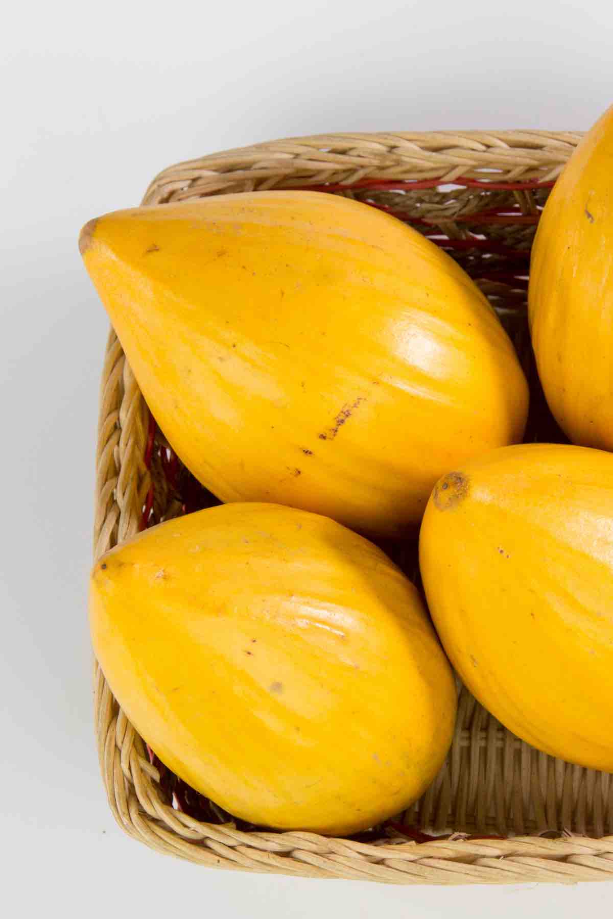 24 Popular Foods that Start with E (Fruits, Snacks, Breakfast and More)