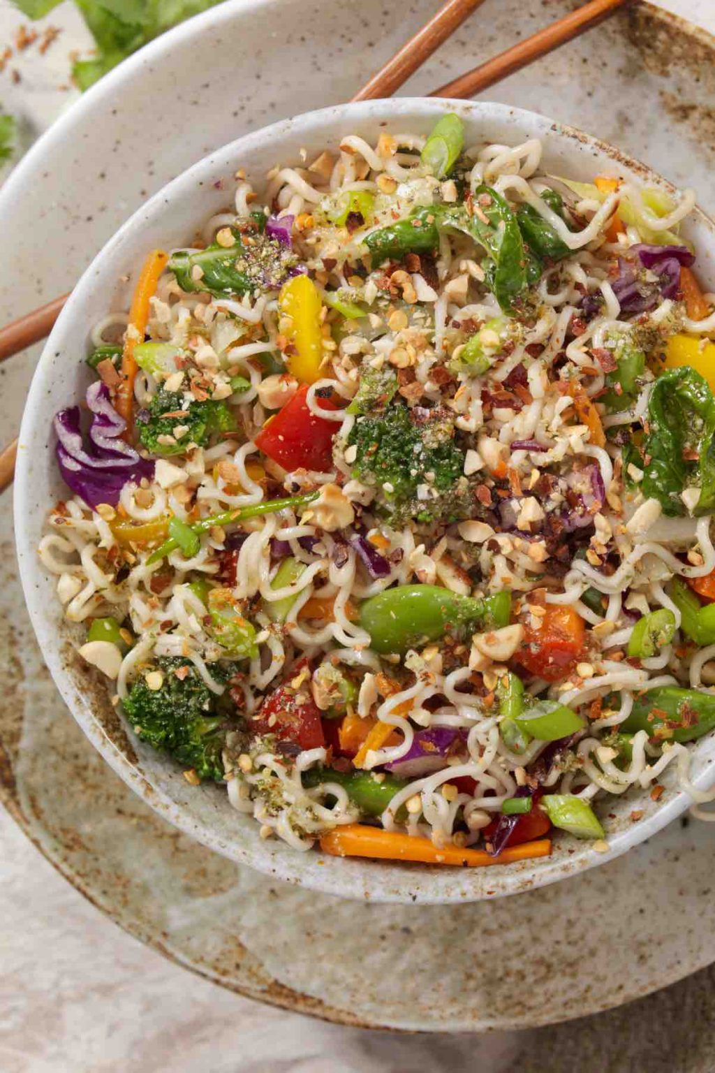 15 Easy Ramen Noodle Recipes (Best Ramen Recipes) - IzzyCooking