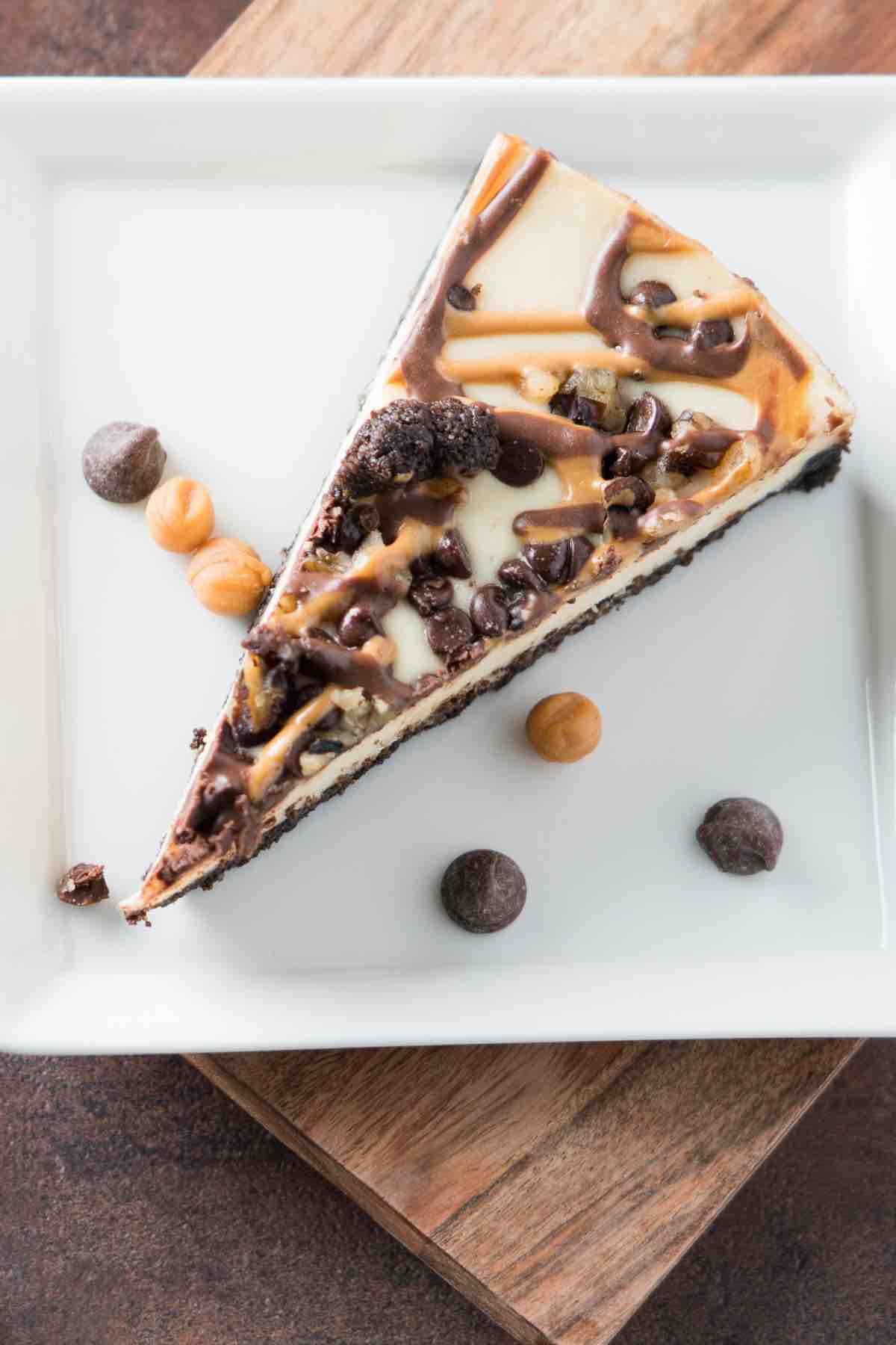 15 Easy Cheesecake Toppings to Rock Your Cheesecake - IzzyCooking