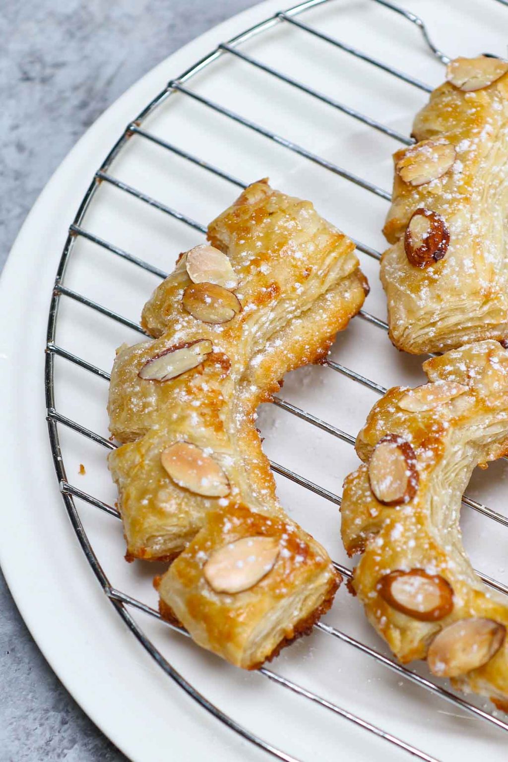 Almond Bear Claw Recipe (Easy Almond Bear Claw Donut) - IzzyCooking