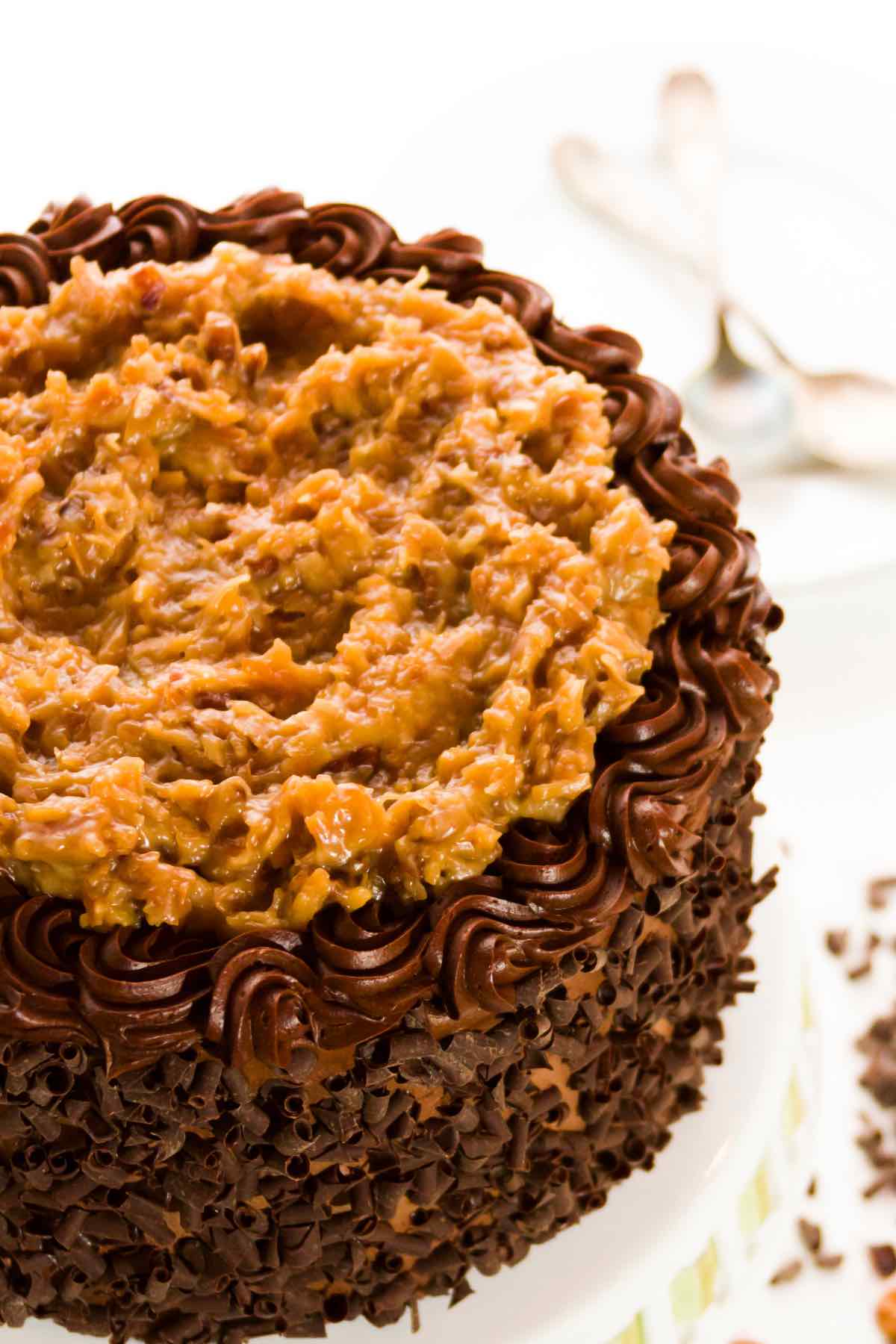 31 Easy Cake Mix Recipes (Best Desserts Using Cake Mix) - IzzyCooking