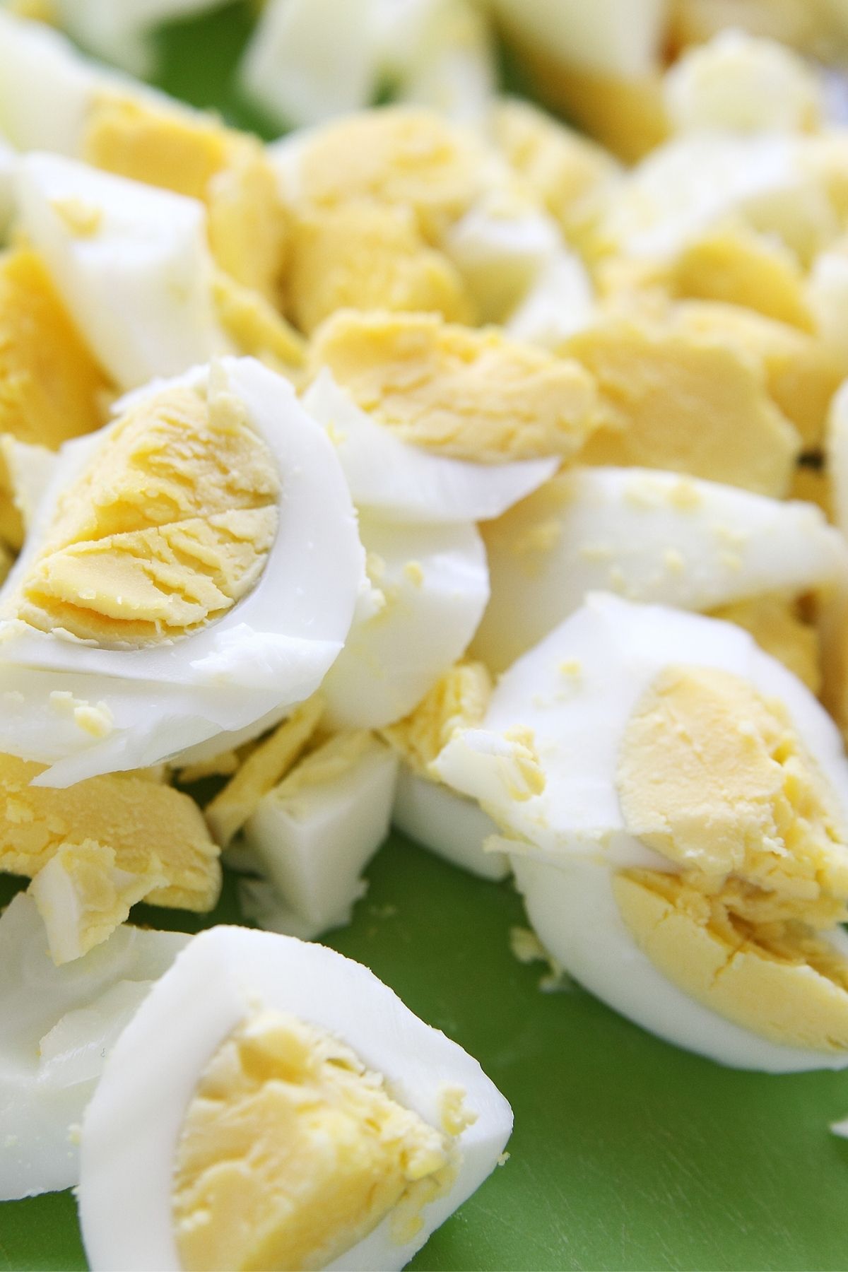 32 Best Salad Toppings (Popular Salad Ingredients) - IzzyCooking