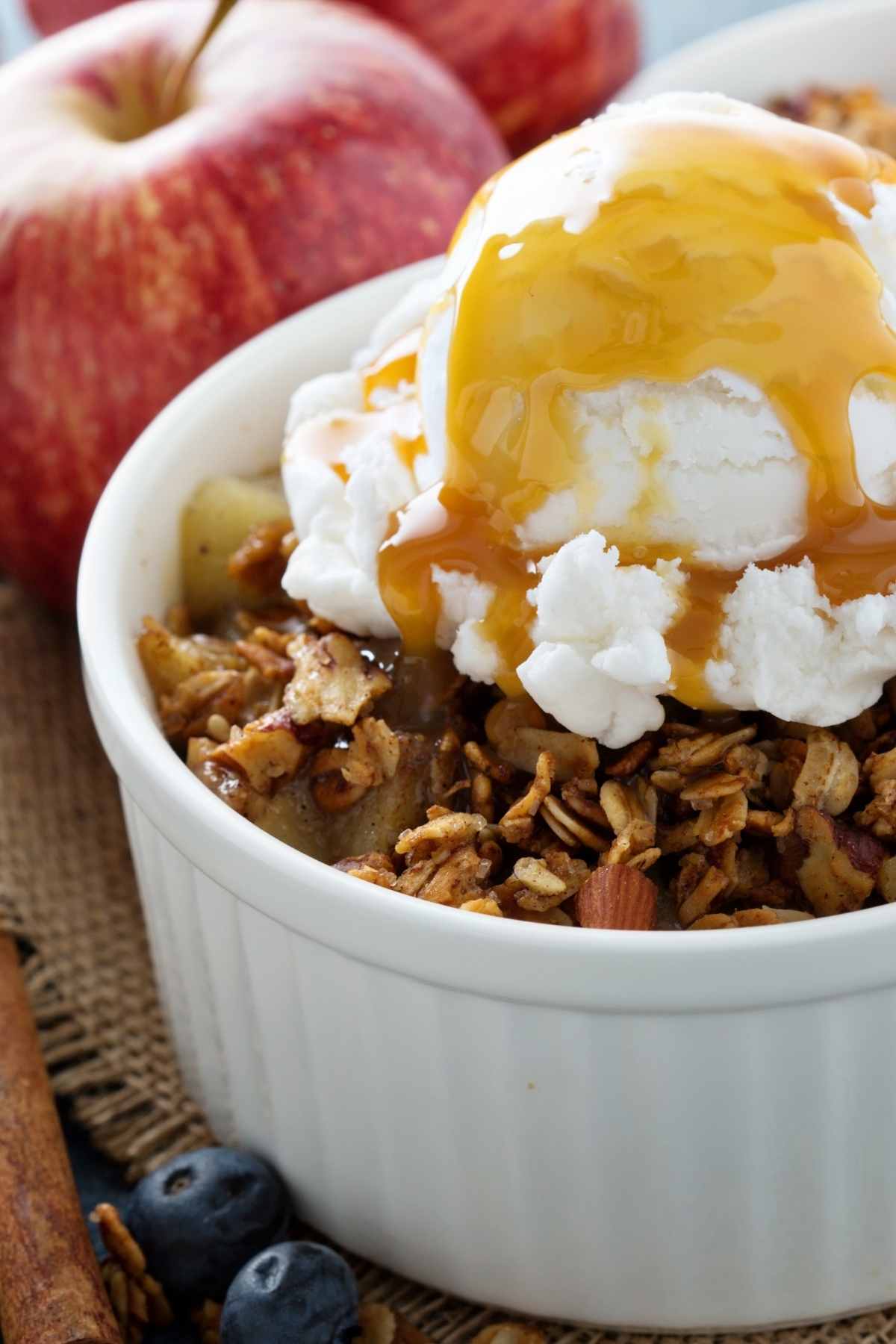 20+ Easy Microwave Desserts for a Quick and Delicious Treat - IzzyCooking