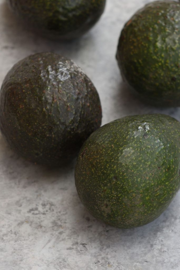 How to Ripen Avocados Quickly (4 Easy Methods) - IzzyCooking