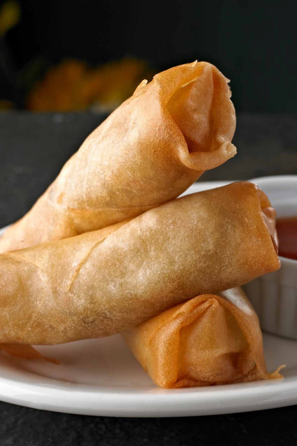 Spring Roll vs Egg Roll: What’s the Difference? - IzzyCooking