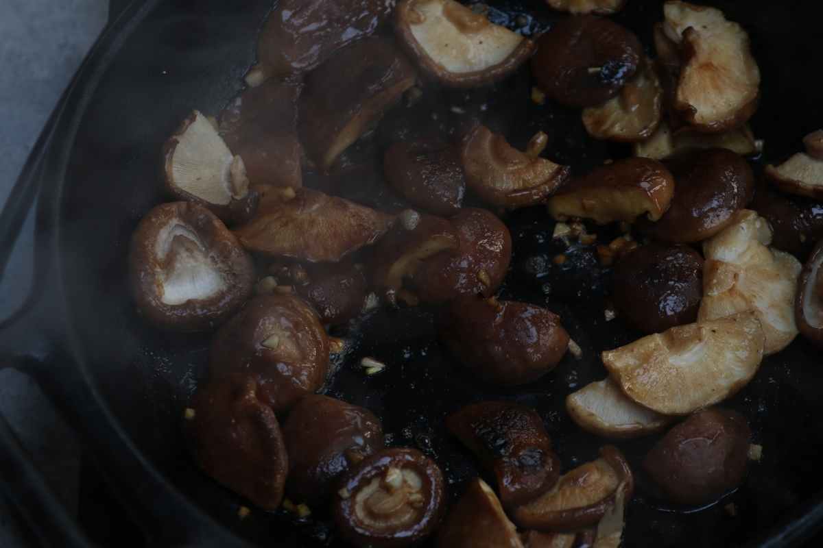 Best Sautéed Shiitake Mushroom Recipe (+Benefits and Nutrition ...