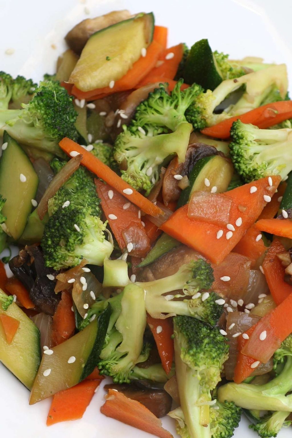 Hibachi Vegetables (Japanese Hibachi Veggies Recipe) - IzzyCooking