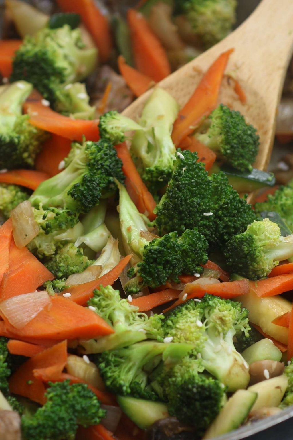 Hibachi Vegetables (Japanese Hibachi Veggies Recipe) - IzzyCooking