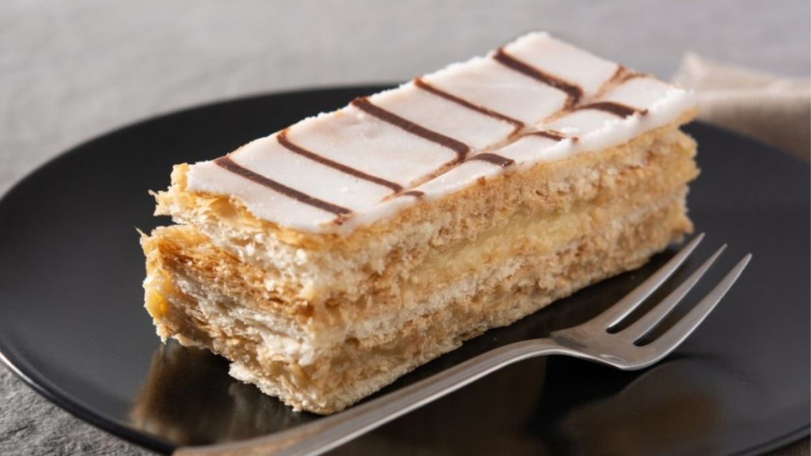 Best Puff Pastry Desserts That You Can Make at Home - IzzyCooking