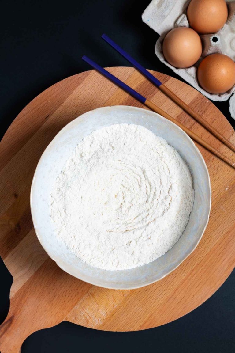12 Best Tapioca Flour Substitutes - IzzyCooking