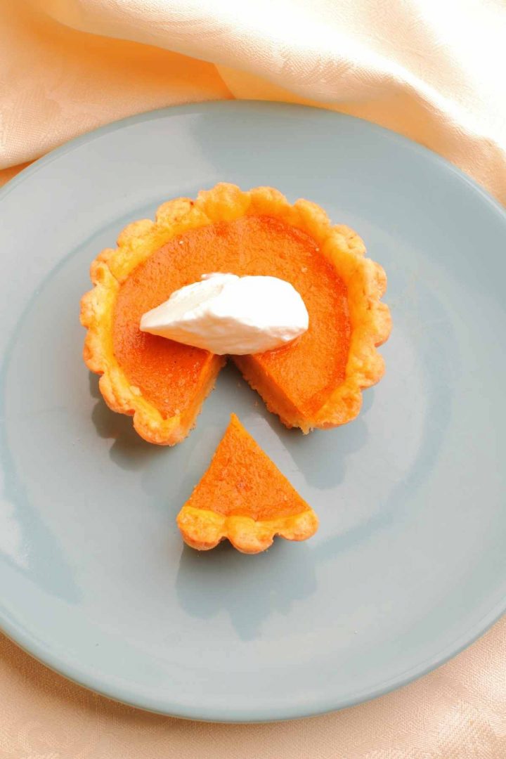 15 Popular Cajun Desserts (Easy Louisiana Dessert Recipes) - IzzyCooking