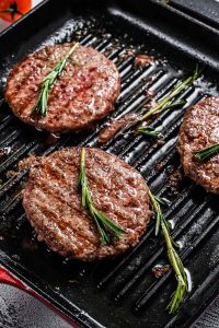 Ground Beef Temperature Guide - IzzyCooking