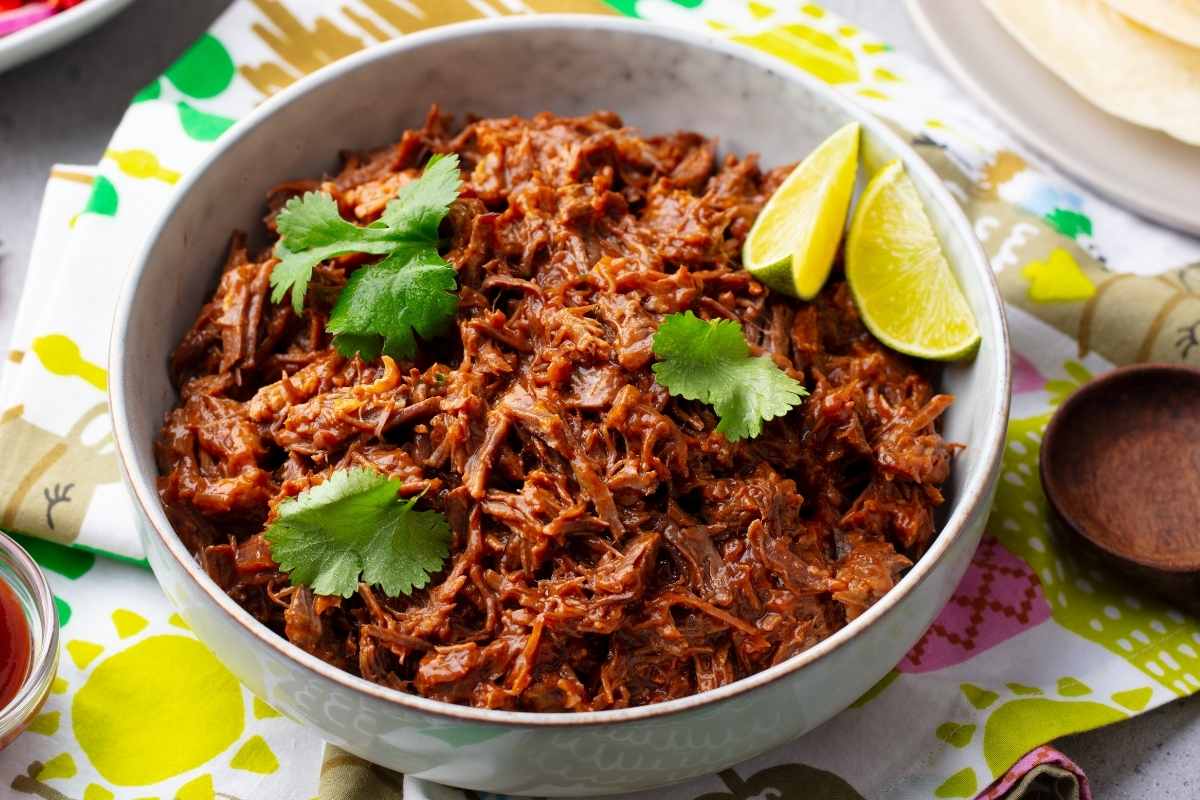 Machacha Mexican Shredded Beef - IzzyCooking