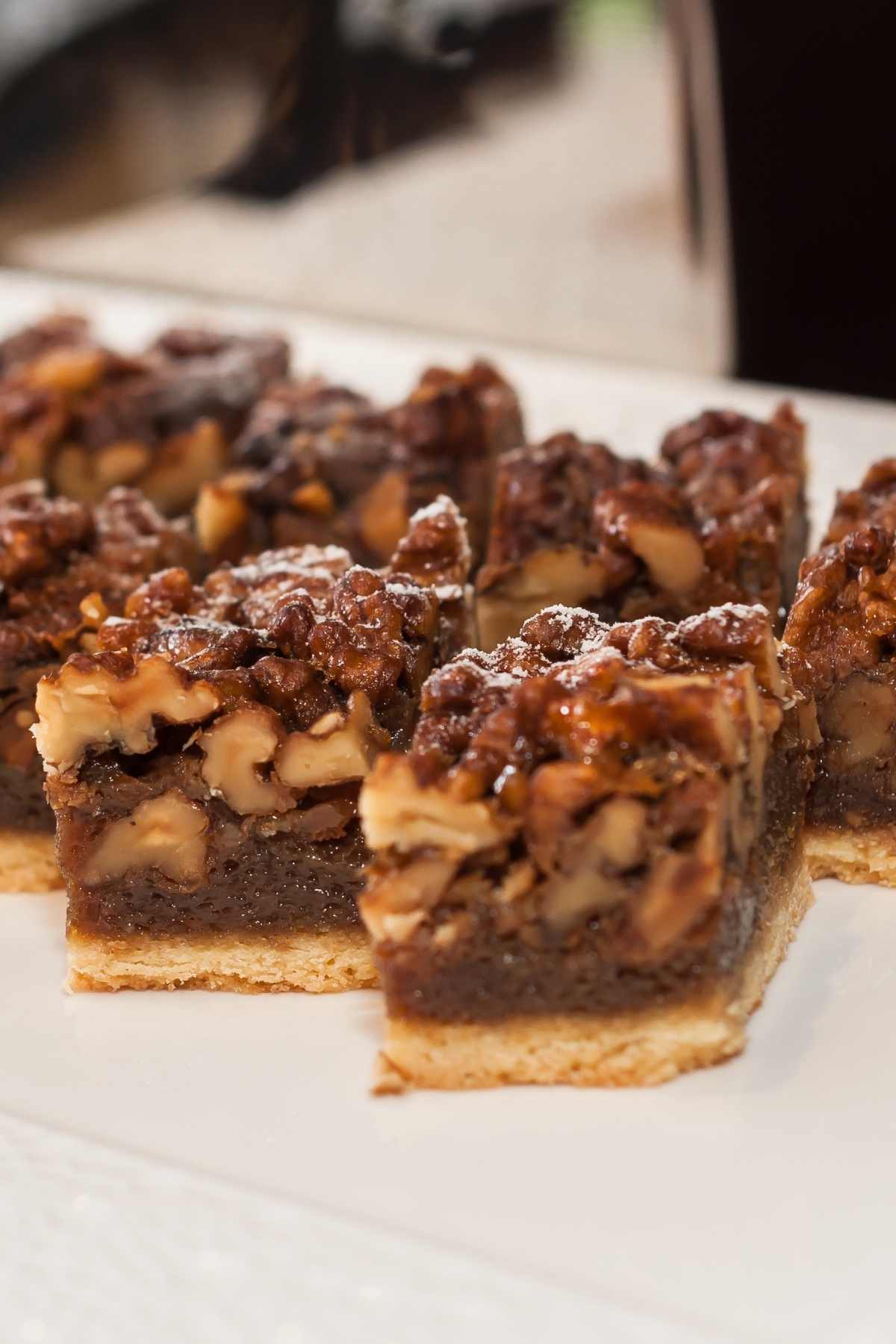 19 Sheet Pan Desserts to Feed a Crowd - IzzyCooking