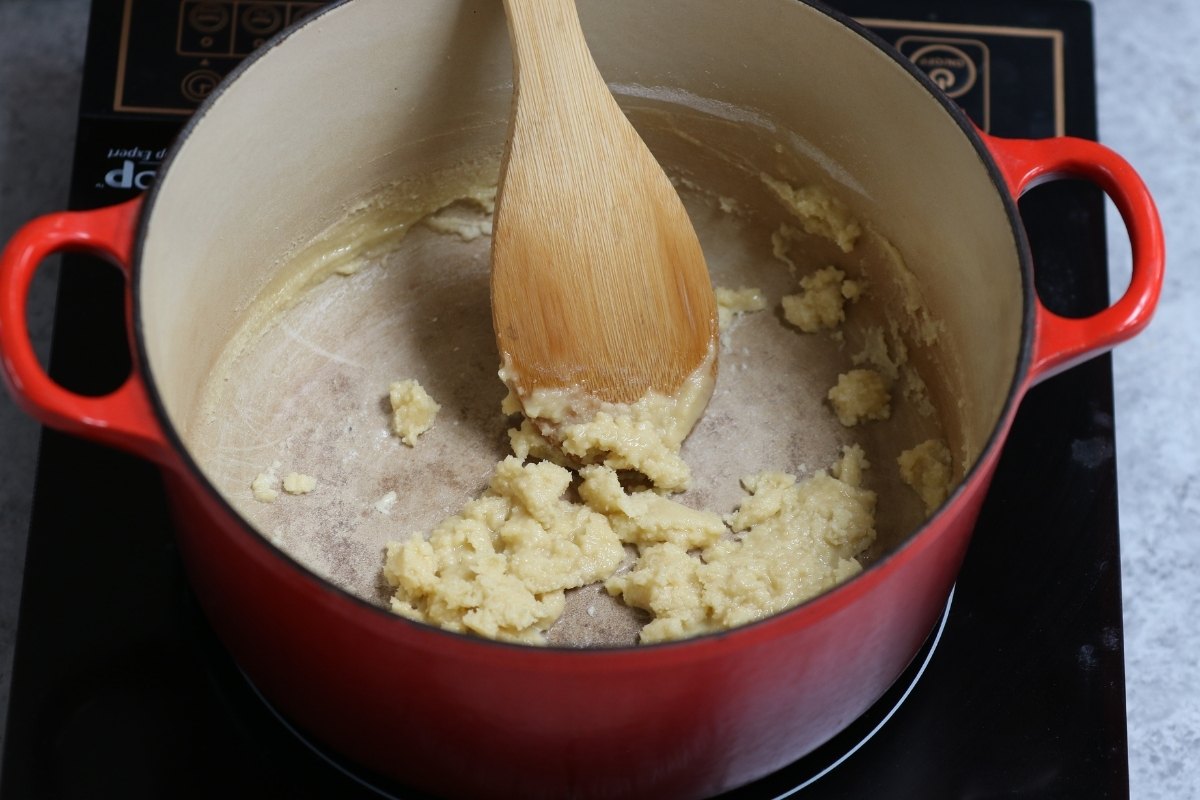 Best Cajun Crawfish Etouffee (Louisiana Style) - IzzyCooking