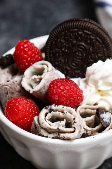 25 Easy Ice Cream Desserts For You To Try - IzzyCooking