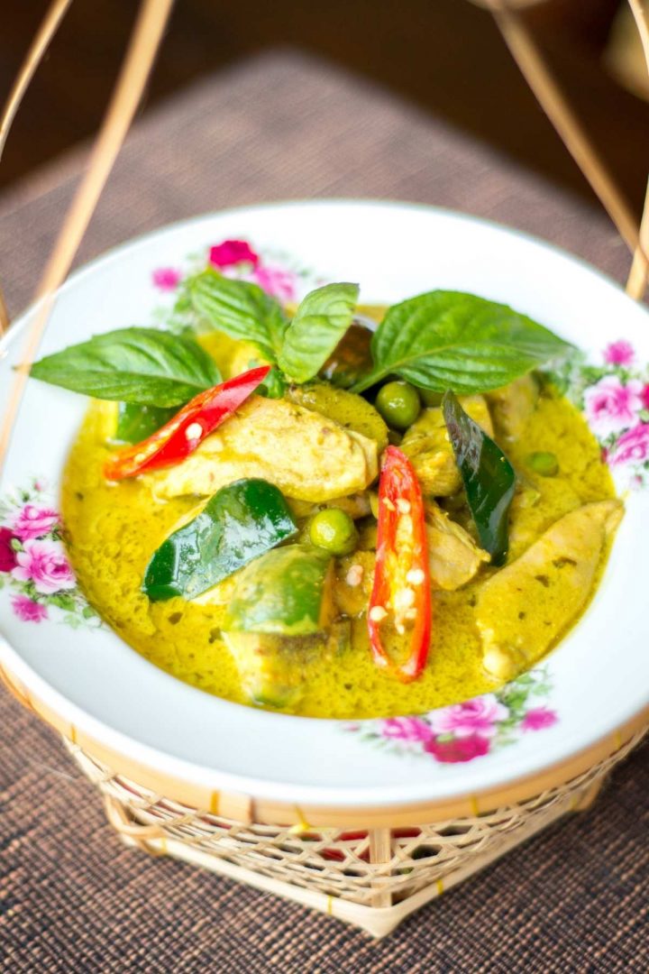 13 Popular Thai Curry Recipes That Are Easy to Make at Home - IzzyCooking