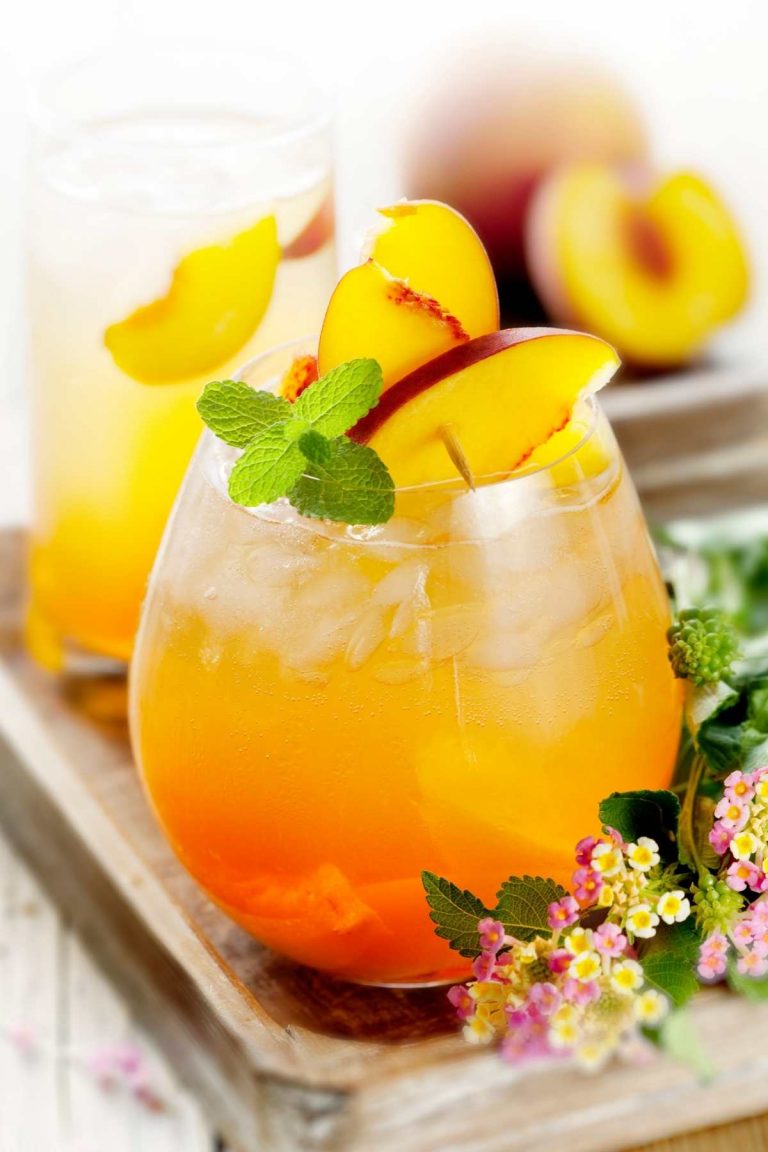 10 Best Peach Schnapps Drinks (Easy Cocktail Recipes) - IzzyCooking