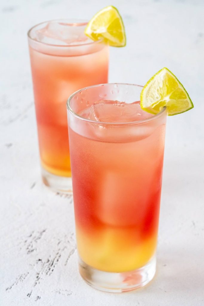 Malibu Bay Breeze Cocktail Recipe - IzzyCooking