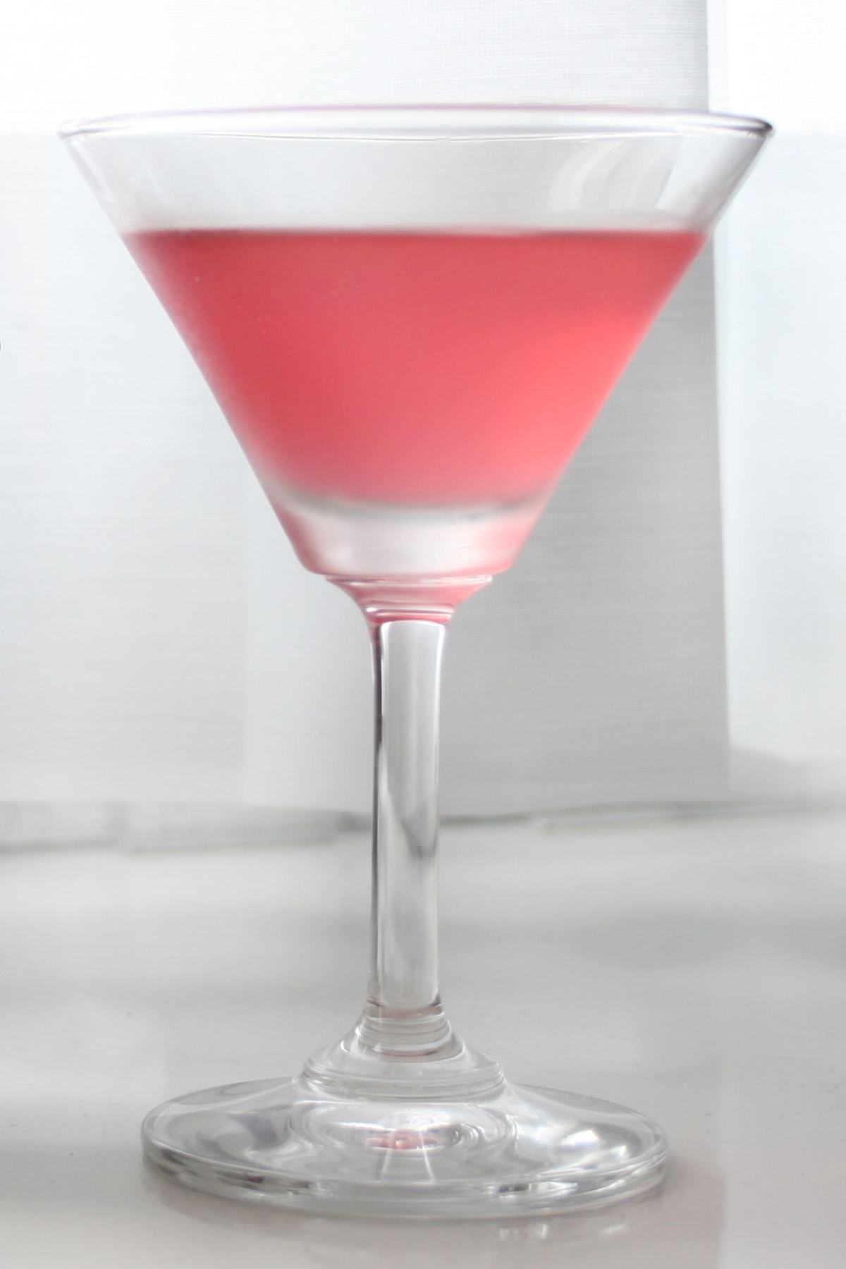16 Easy Pink Cocktails - IzzyCooking