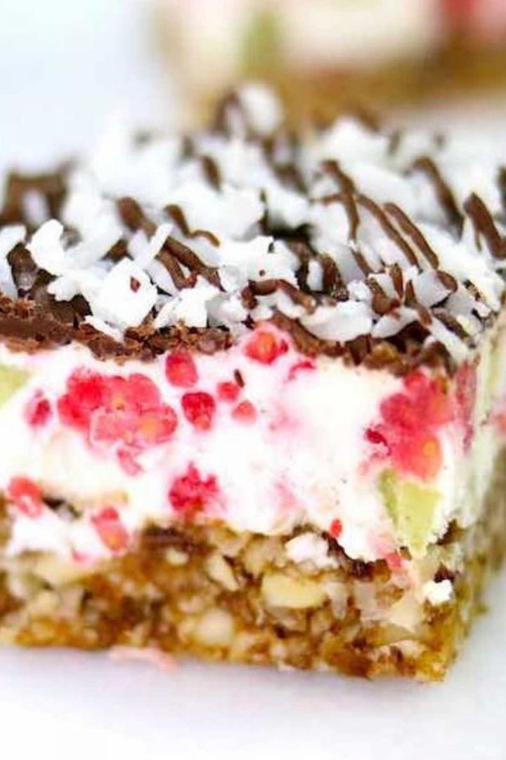 27 Easy Dessert Bar Recipes - IzzyCooking