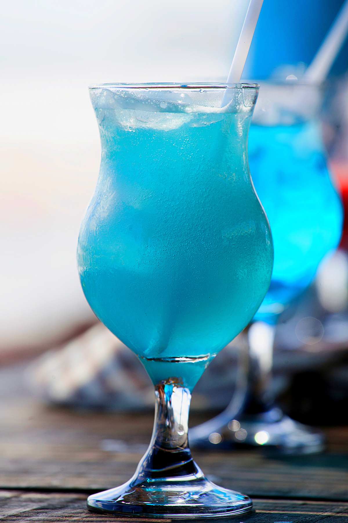 10 Delicious Blue Curaçao Cocktails – DXJFW