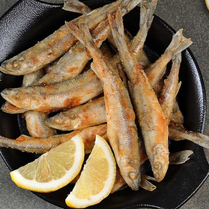 Easy Crispy Fried Smelt Fish Recipe - IzzyCooking