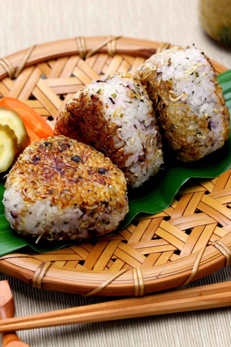12 Best Onigiri Fillings (Popular Fillings for Japanese Rice Balls ...