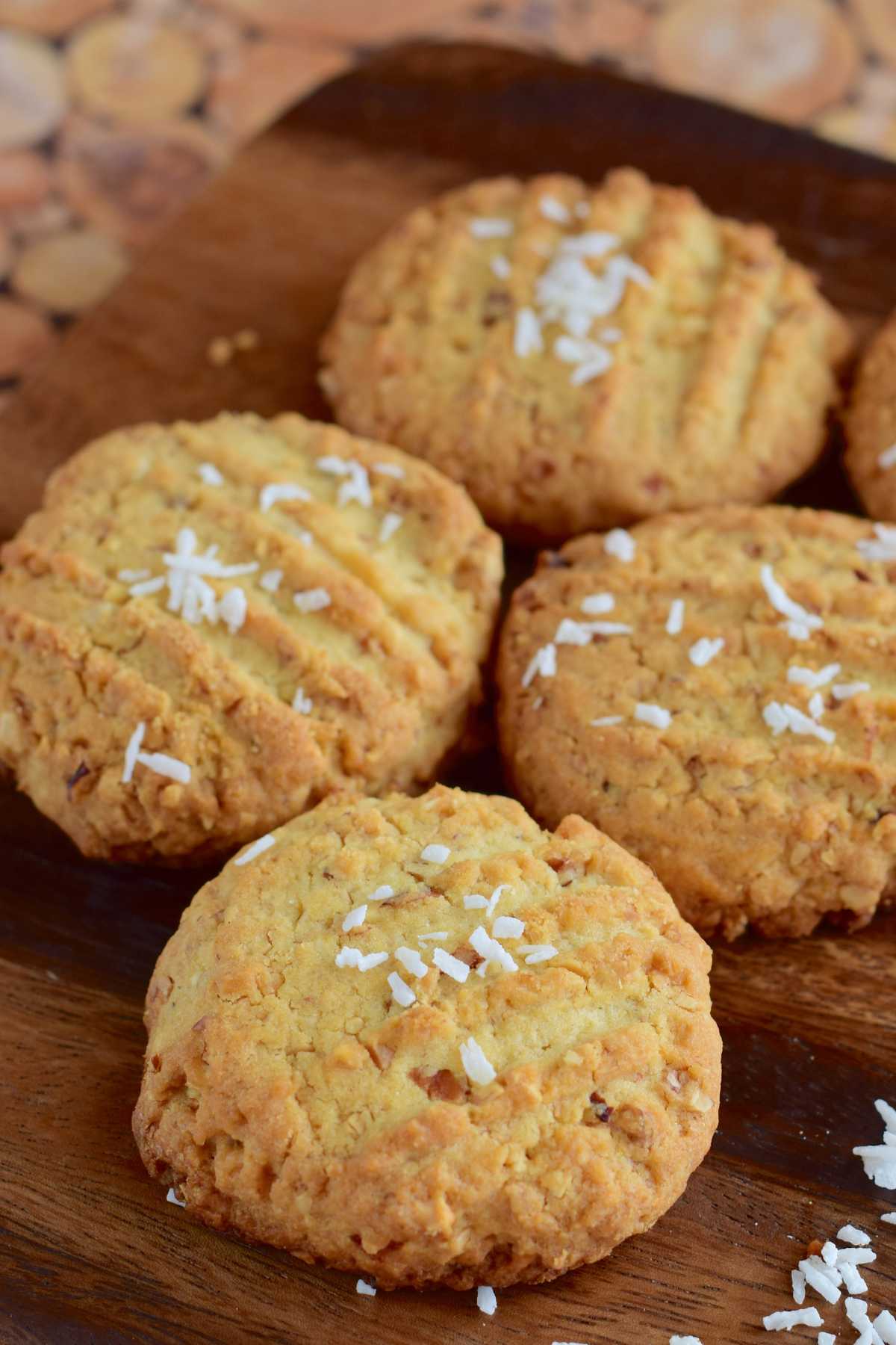 20+ Popular Coconut Desserts That Are Easy to Make at Home - IzzyCooking