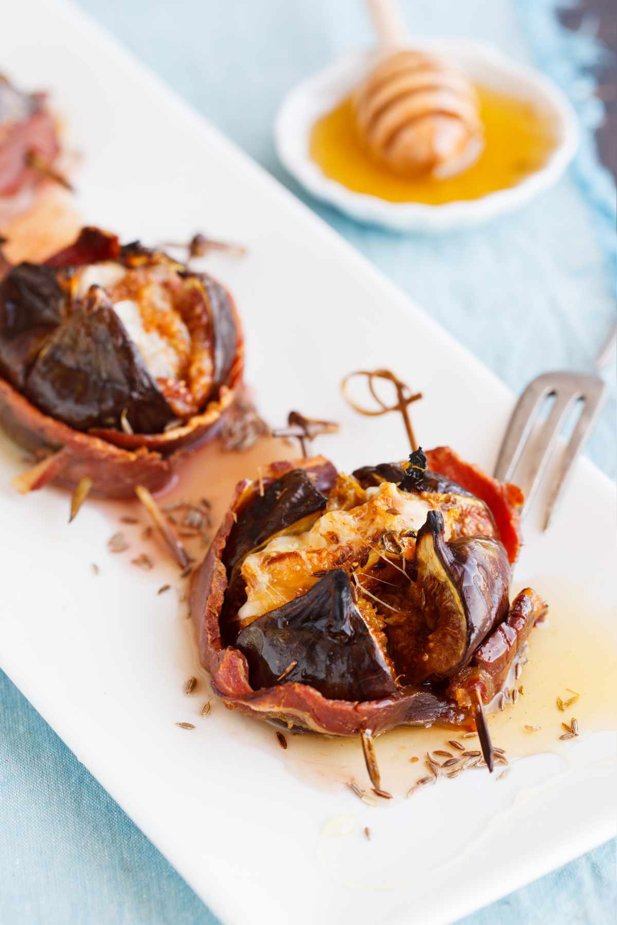 11 Best Dried Fig Recipes - IzzyCooking