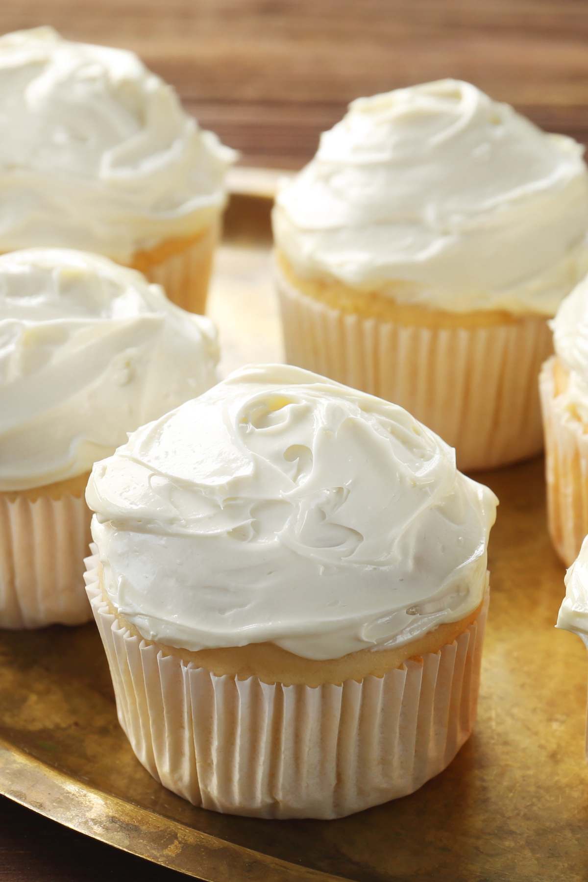 Easy Mascarpone Frosting (Basic Flavor + Different Variations ...