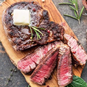 Beef Medium Rare Temp (What Temperature is Medium Rare Beef?) - IzzyCooking