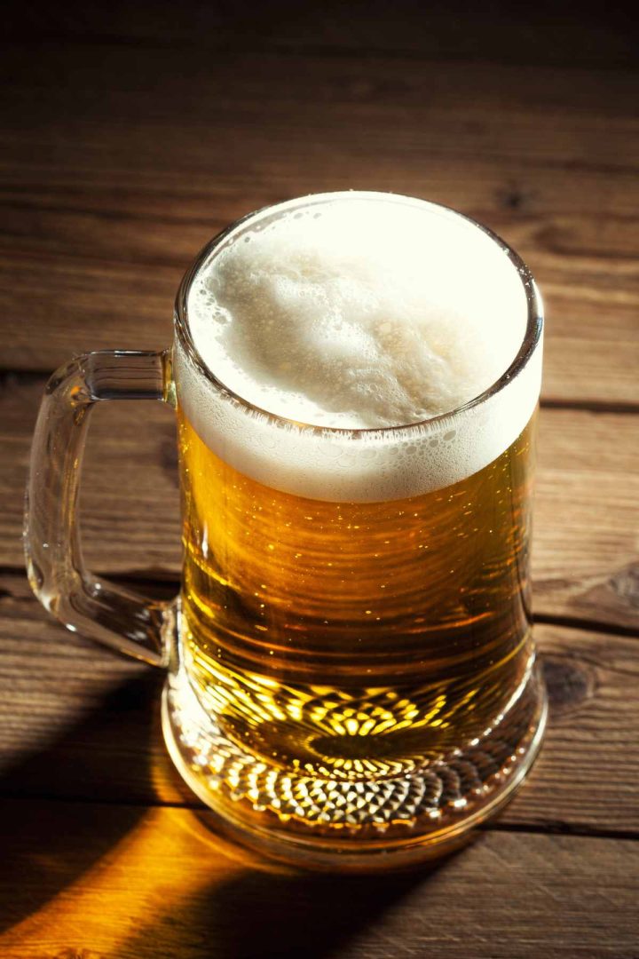 Carbs in Beer and Best Low-Carb Beer for Keto Diet - IzzyCooking