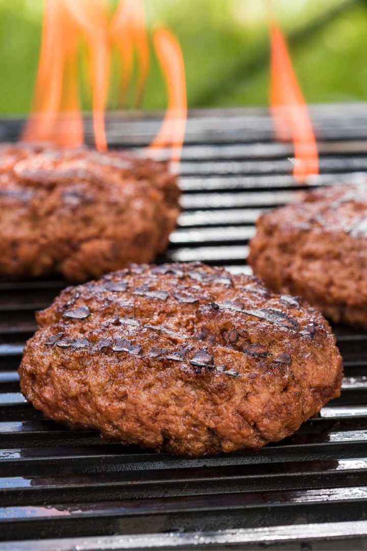 Best Grill Temp for Burgers (What Temperature to Grill Hamburgers ...
