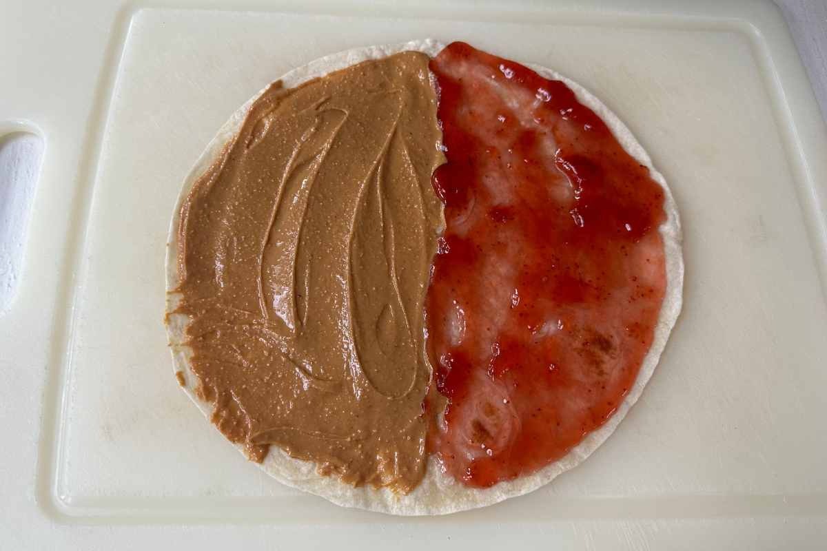 Best Flour Tortilla and Jelly Recipe - IzzyCooking