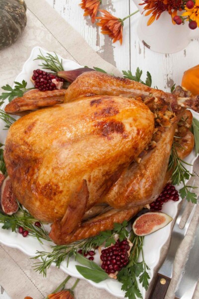 Oven Temp For Turkey (What Temperature to Cook Turkey) - IzzyCooking