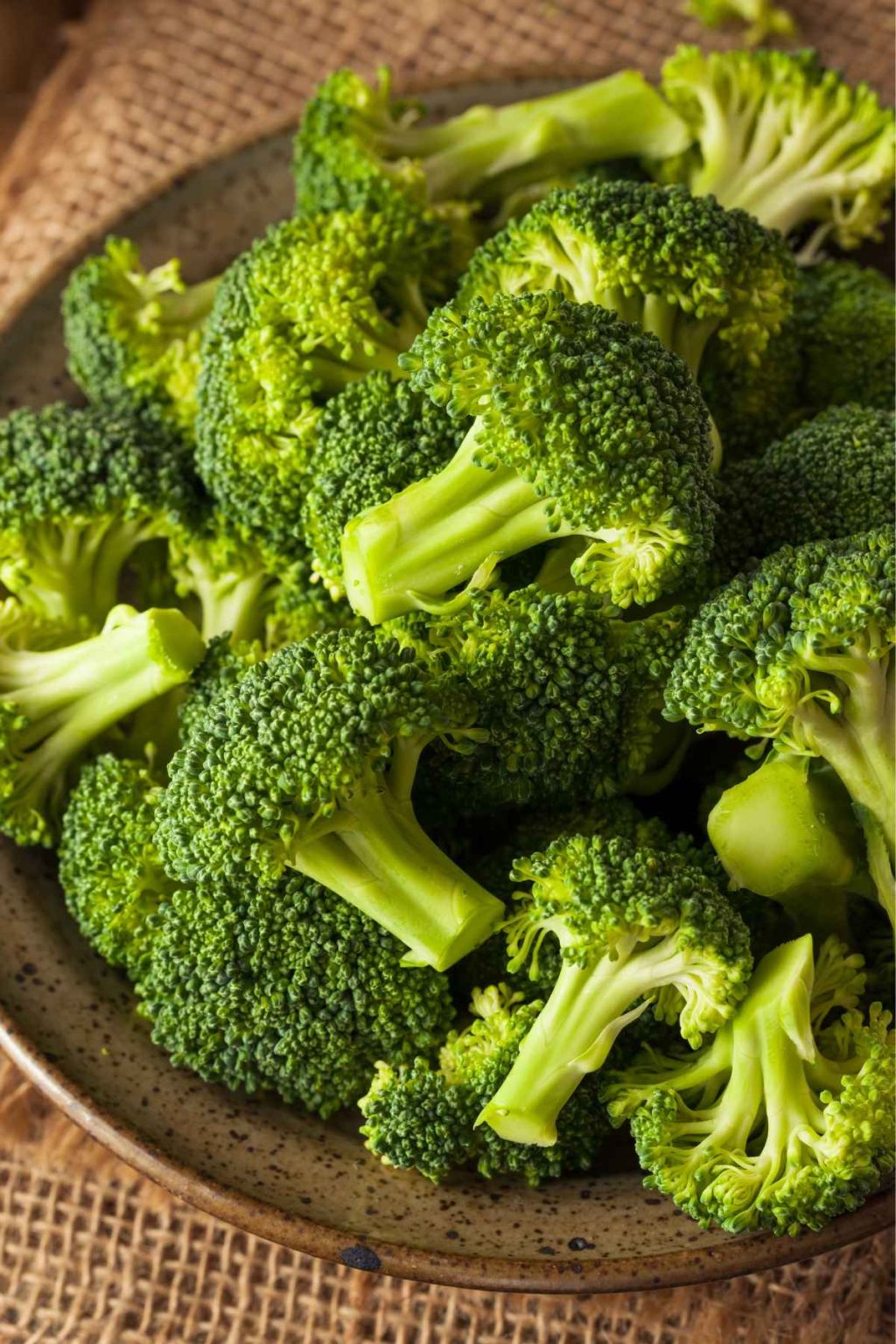 Is Broccoli Keto (Carbs in Broccoli and Low-Carb Keto Broccoli Recipes ...
