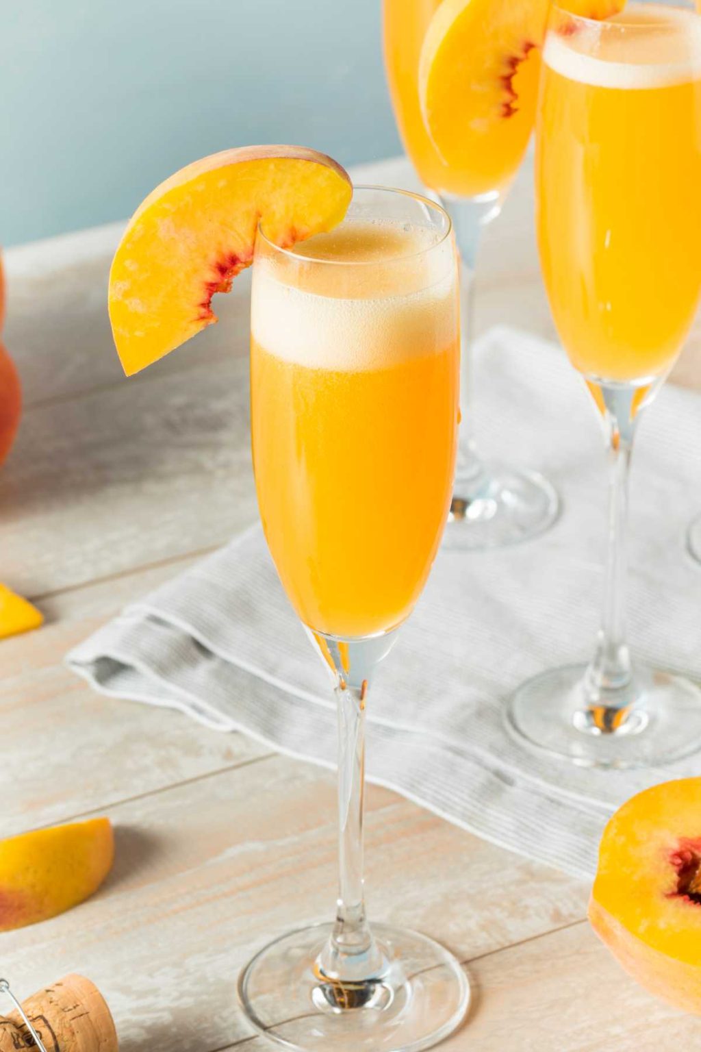 Popular Peach Cocktails We Love to Serve in Summer - IzzyCooking