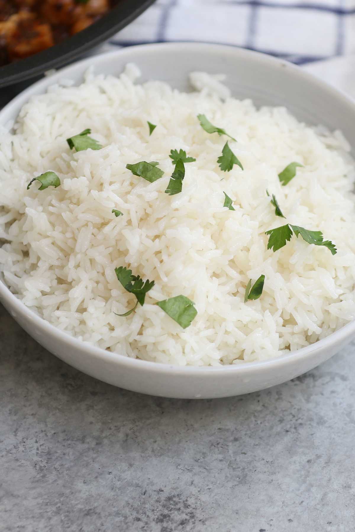 Fluffy Coconut Milk Rice in Rice Cooker