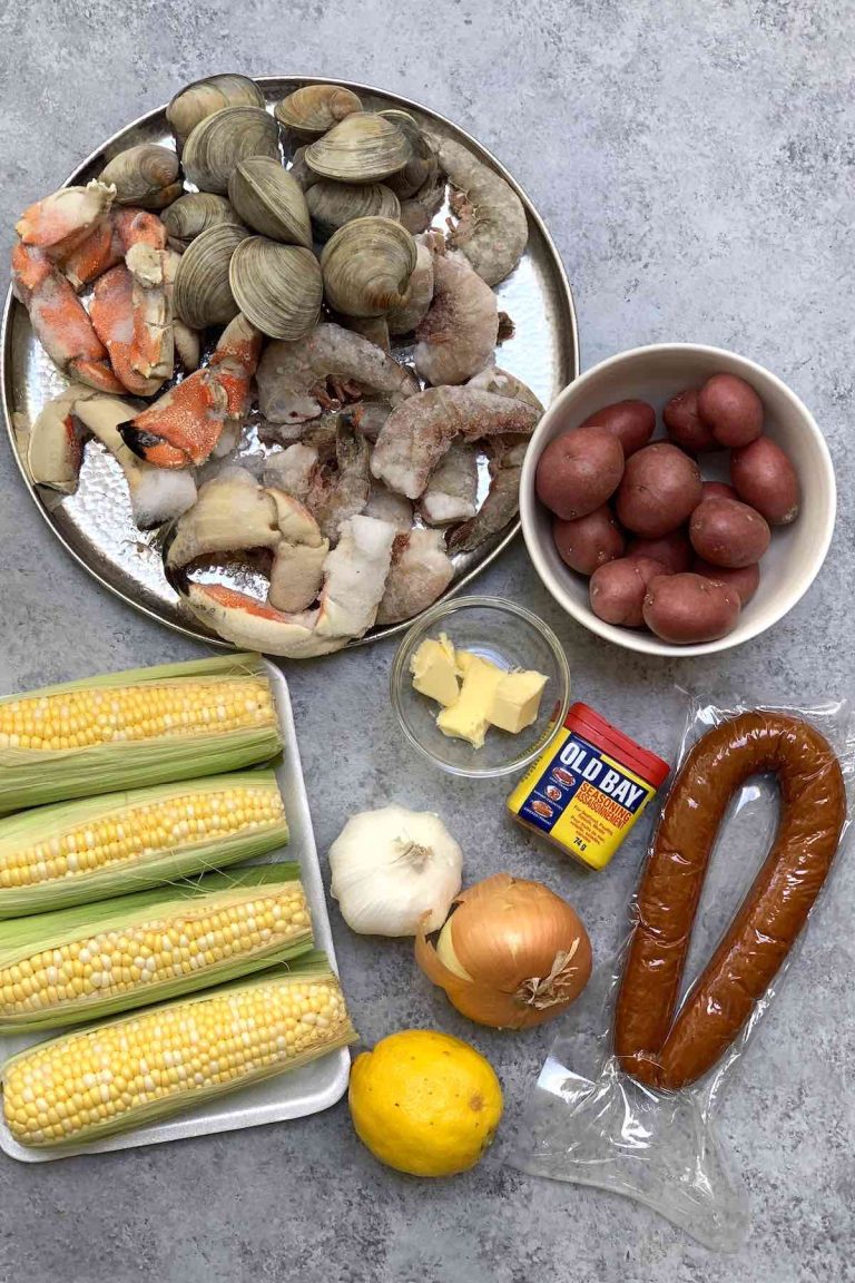 Easy Cajun Seafood Boil (30 Minutes!) - IzzyCooking