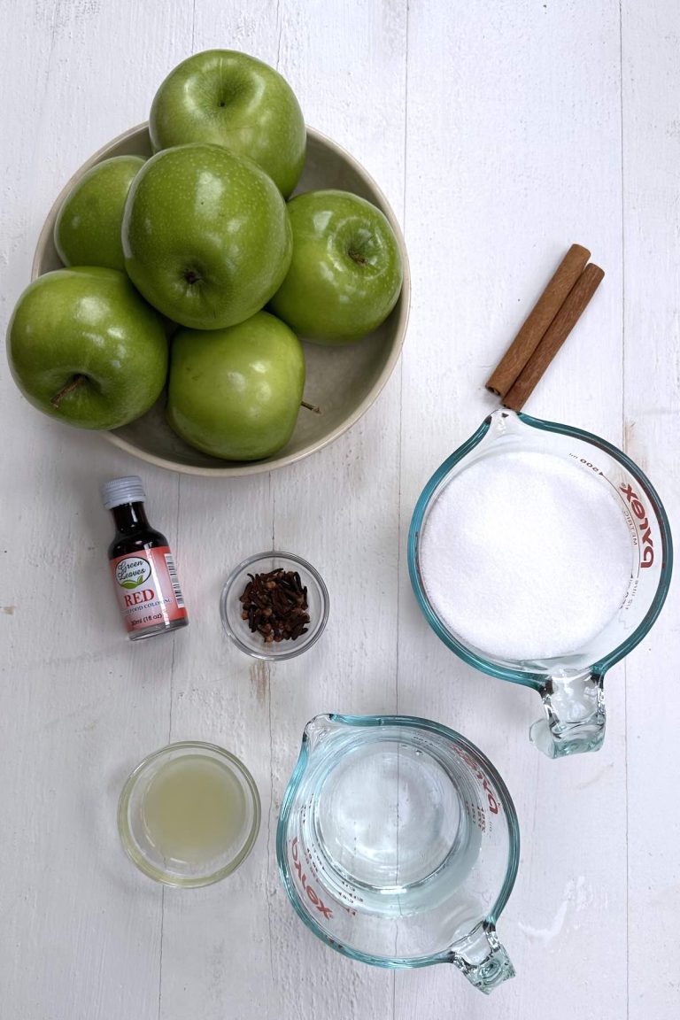 Homemade Spiced Apple Rings - IzzyCooking